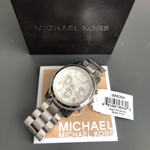 Michael Kors | Accessories | Michael Kors Runway Mk534 Silver Watch ...